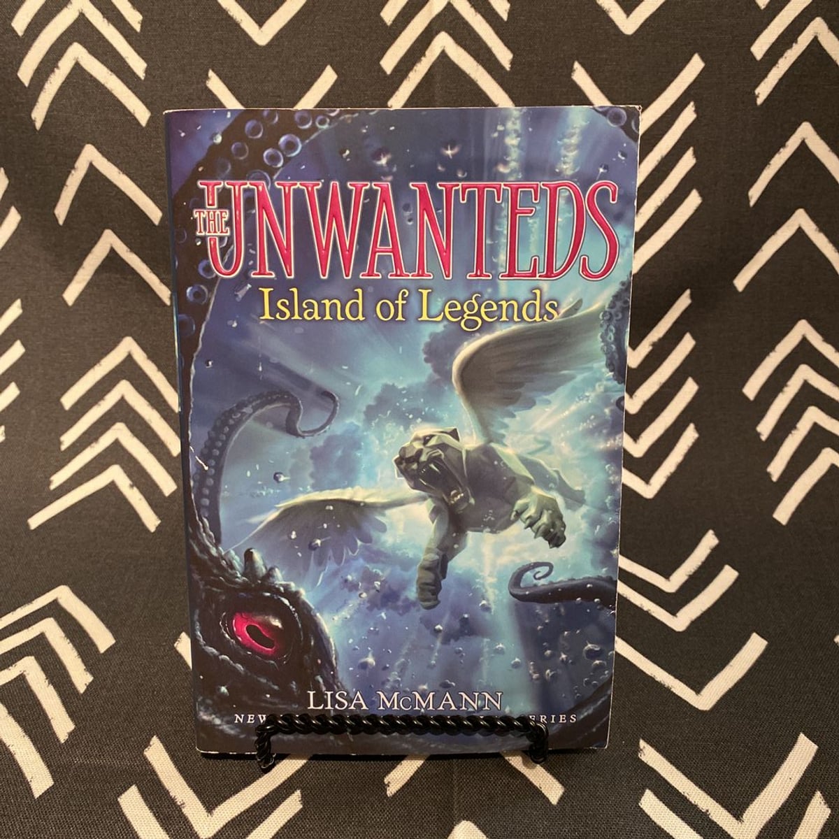 Island of Legends by Lisa McMann