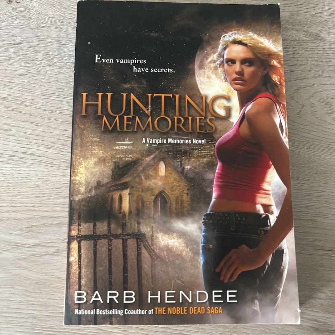 Hunting Memories by Barb Hendee, Paperback | Pangobooks