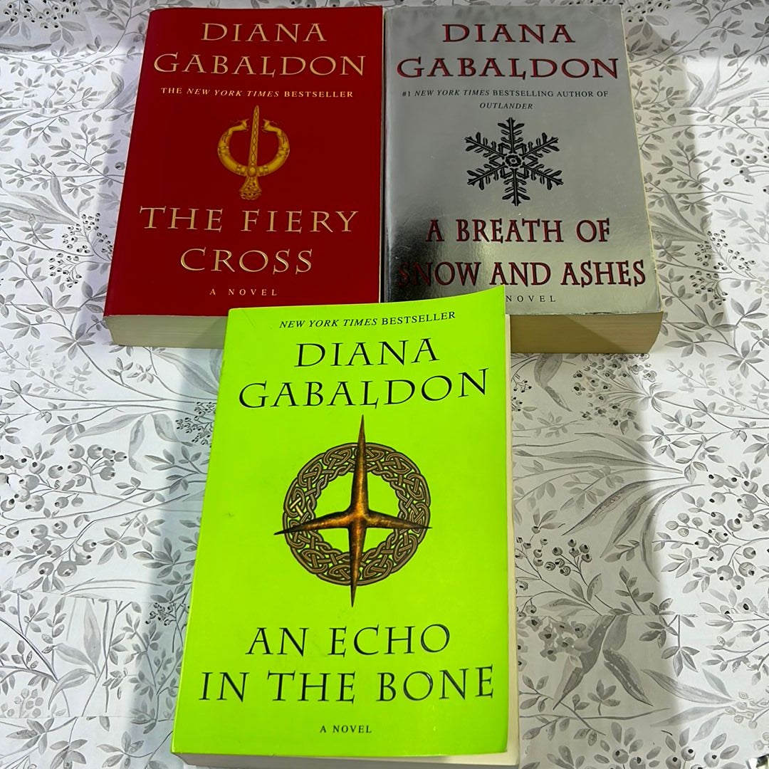 The Outlander series 3 large paperback bundle 2 by Diana Gabaldon ...