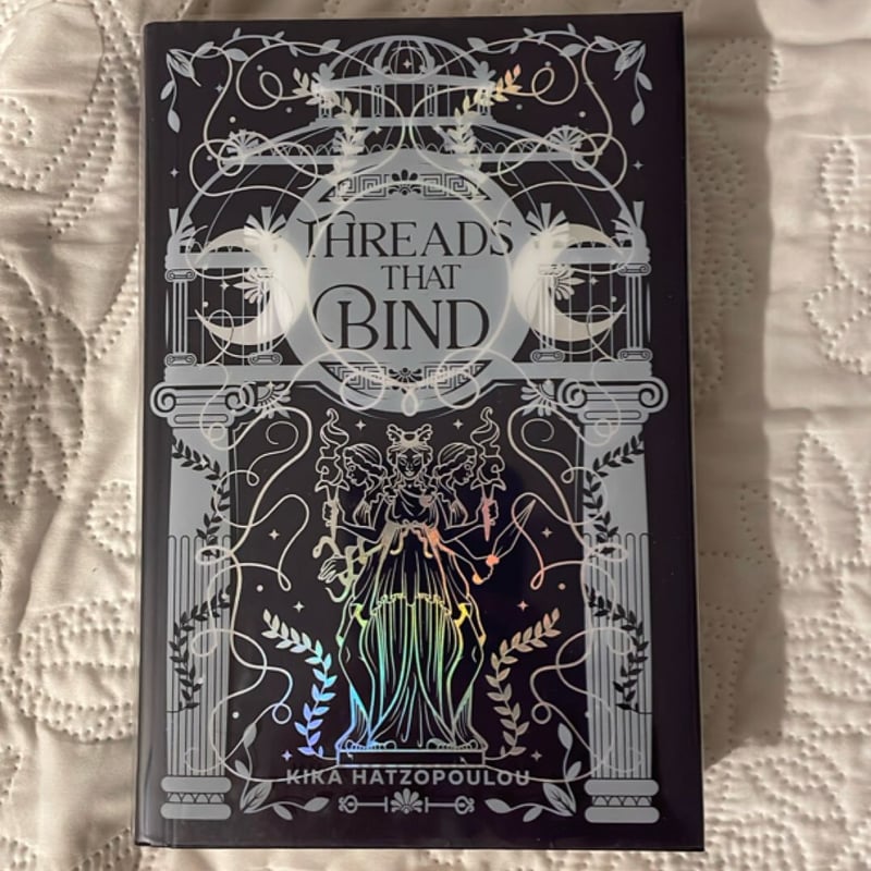 Threads That Bind by Kika Hatzopoulou, Hardcover | Pangobooks