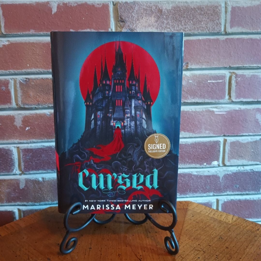 Cursed by Marissa Meyer, Hardcover | Pangobooks
