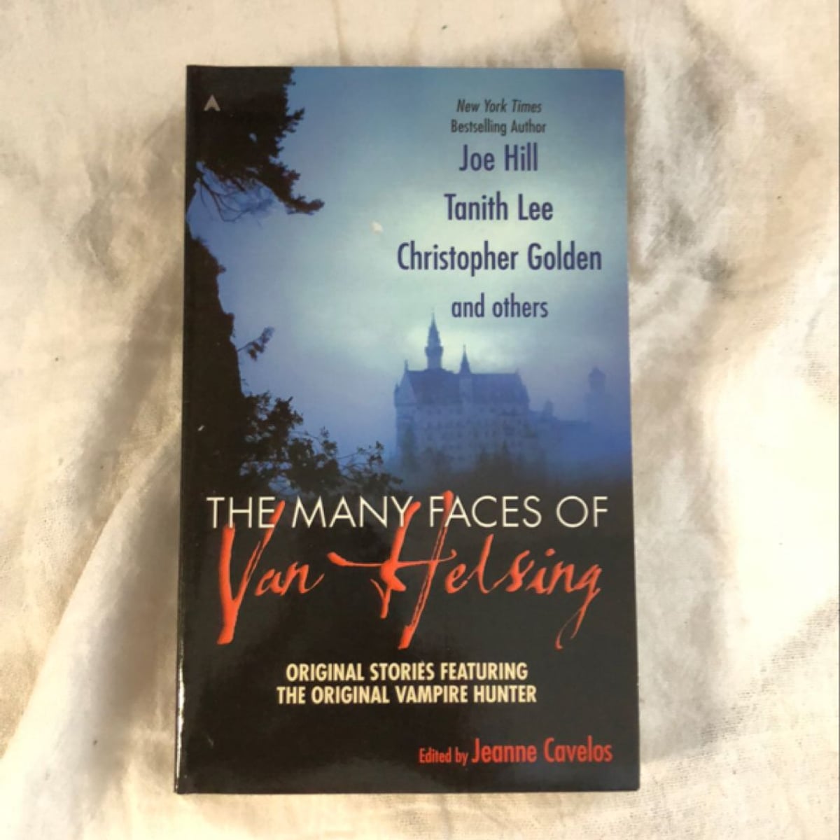 The Many Faces of Van Helsing by Jeanne Cavelos