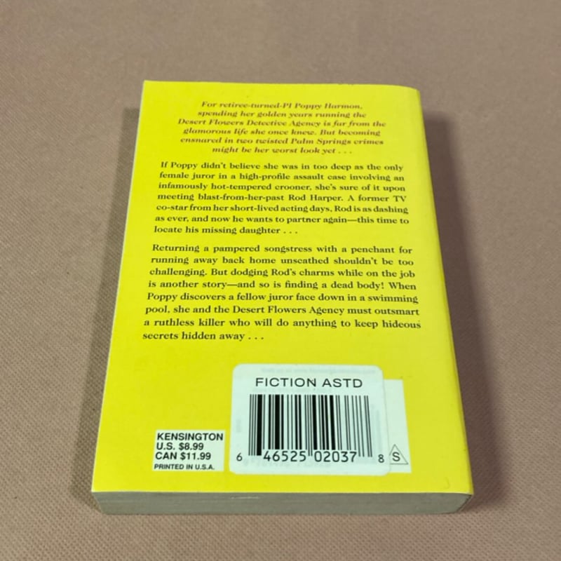 Poppy Harmon and the Hung Jury by Lee Hollis, Paperback | Pangobooks