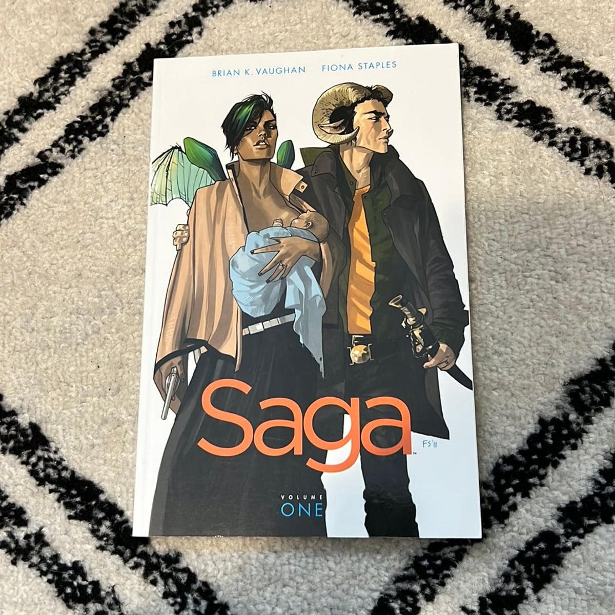 Saga Vol 1 by Brian K. Vaughan; Fiona Staples, Hardcover | Pangobooks