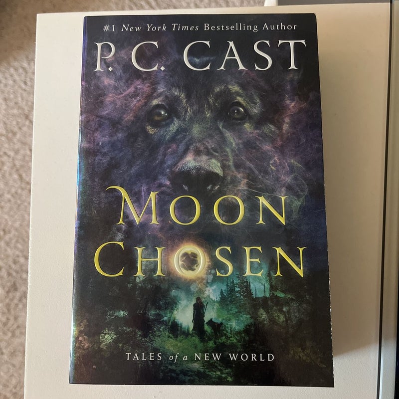 Moon Chosen by P.C. Cast, Paperback | Pangobooks
