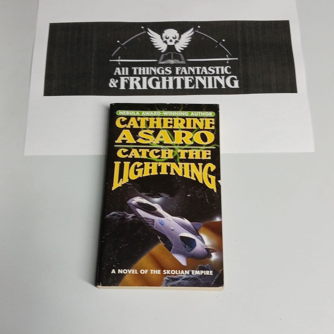 Catch the Lightning by Catherine Asaro, Paperback | Pangobooks