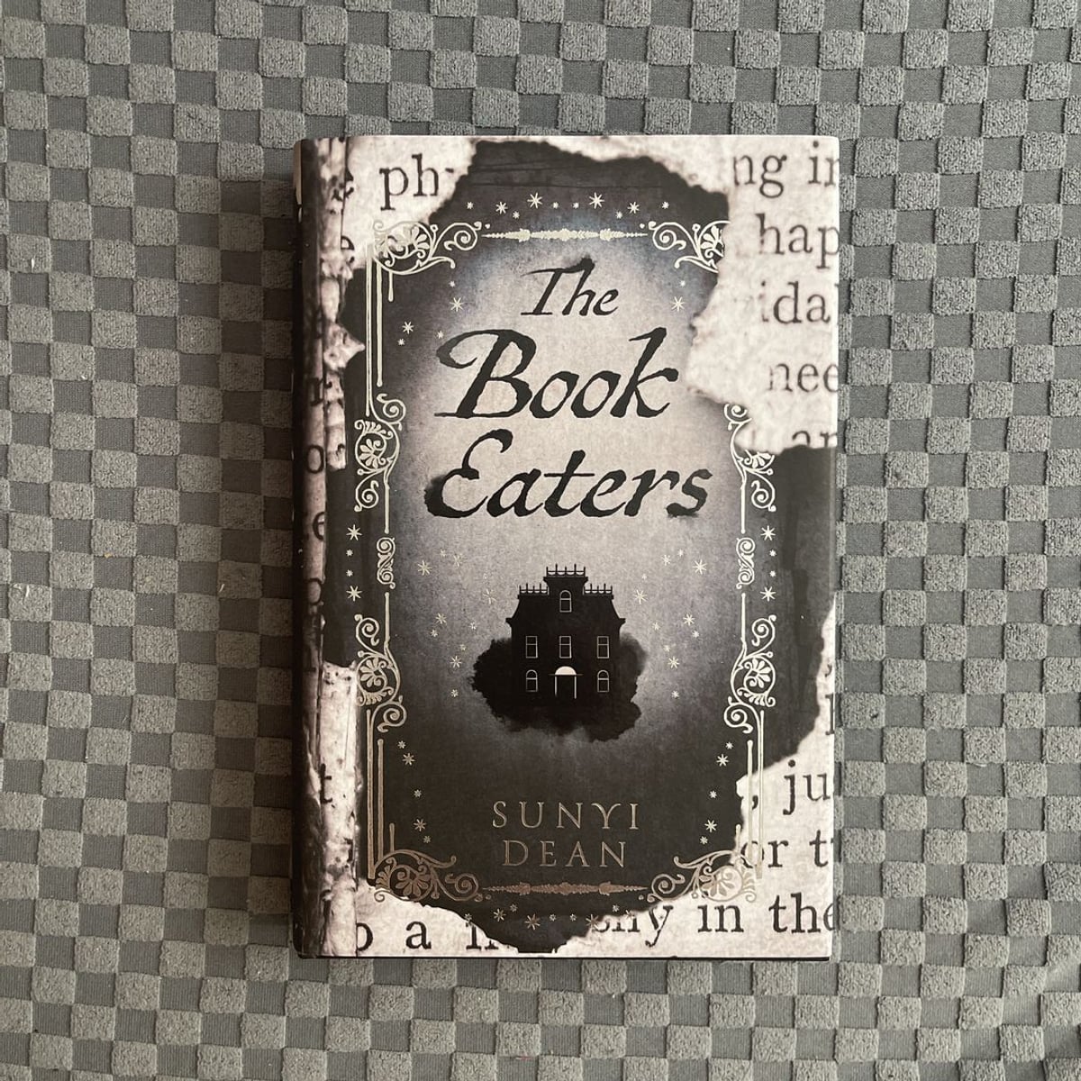 The Book Eaters by Sunyi Dean, Hardcover | Pangobooks