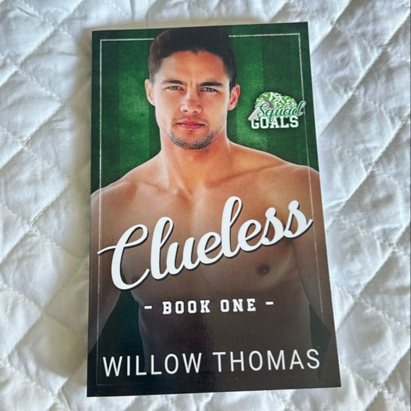 Clueless by Willow Thomas, Paperback | Pangobooks