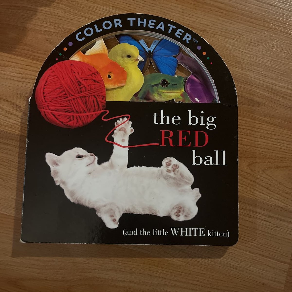The big red ball by Color theater , Hardcover | Pangobooks