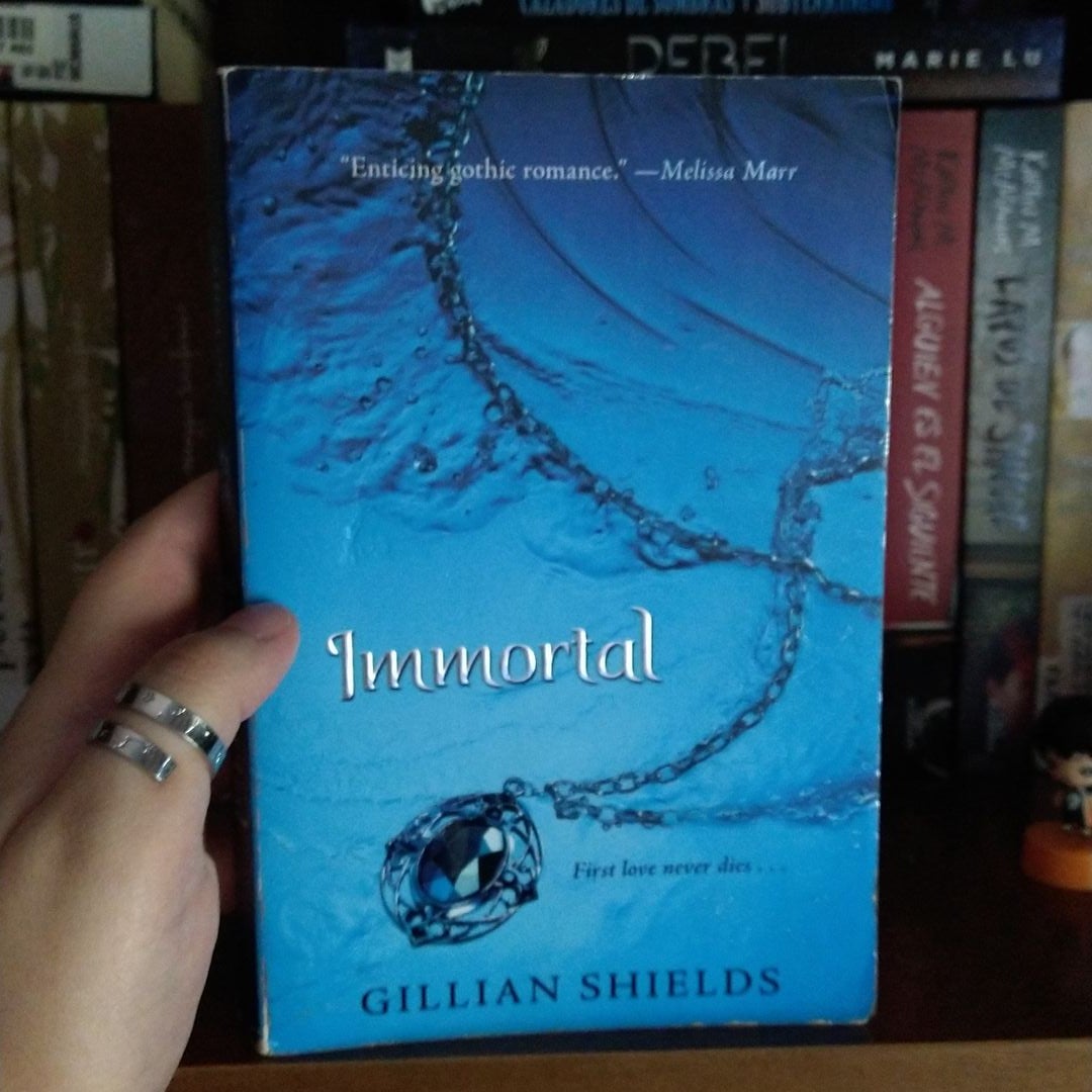 Immortal by Gillian Shields, Paperback | Pangobooks