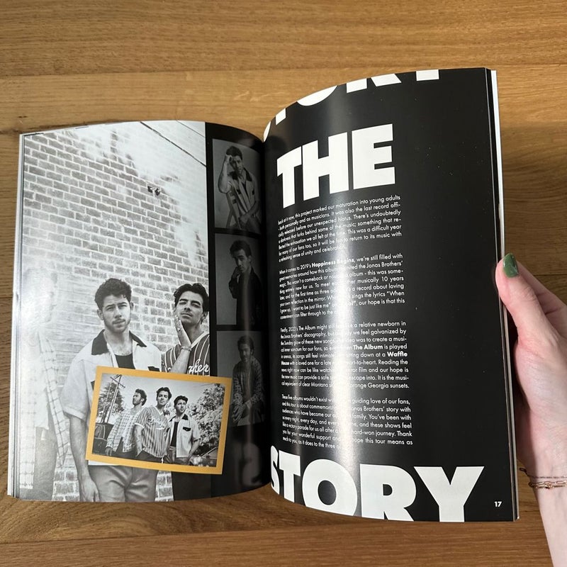 Jonas Brothers: The Program by , Paperback | Pangobooks