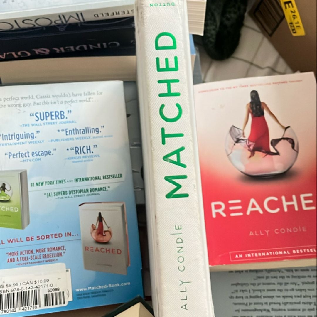 Matched by Ally Condie, Hardcover | Pangobooks