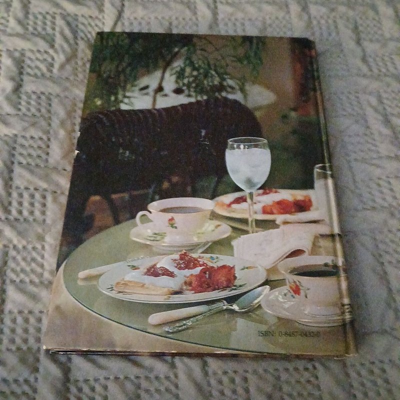 Illustrated Cookbook by Lillian B. Marshall