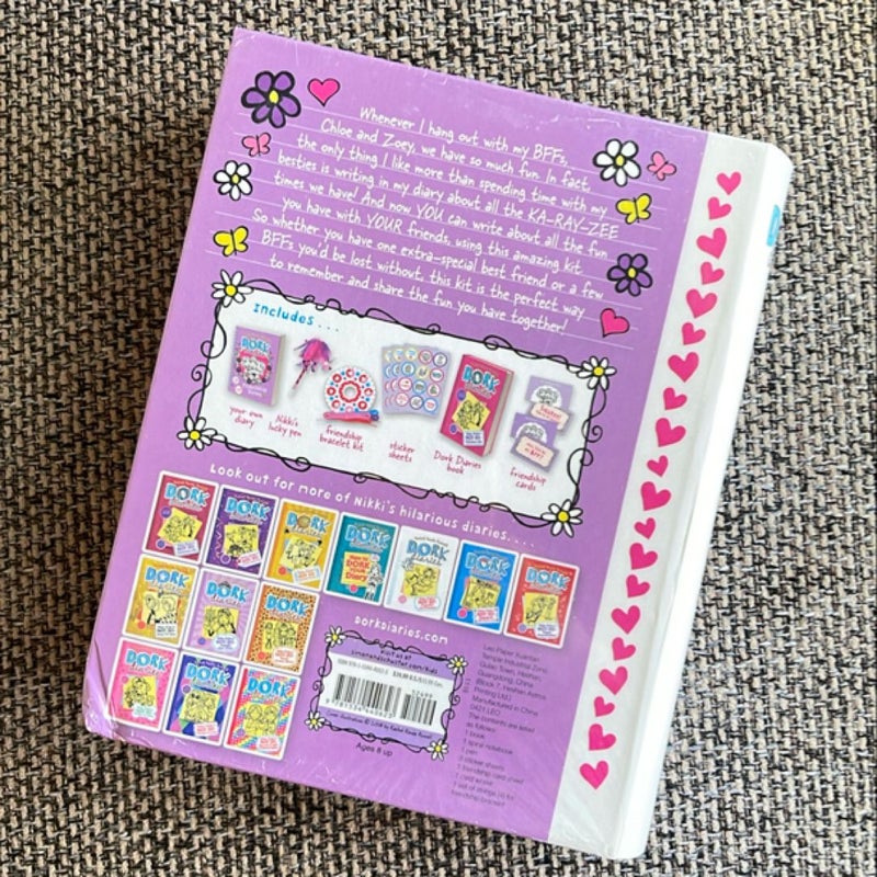Dork Diaries Friendship Box by Rachel Renée Russell