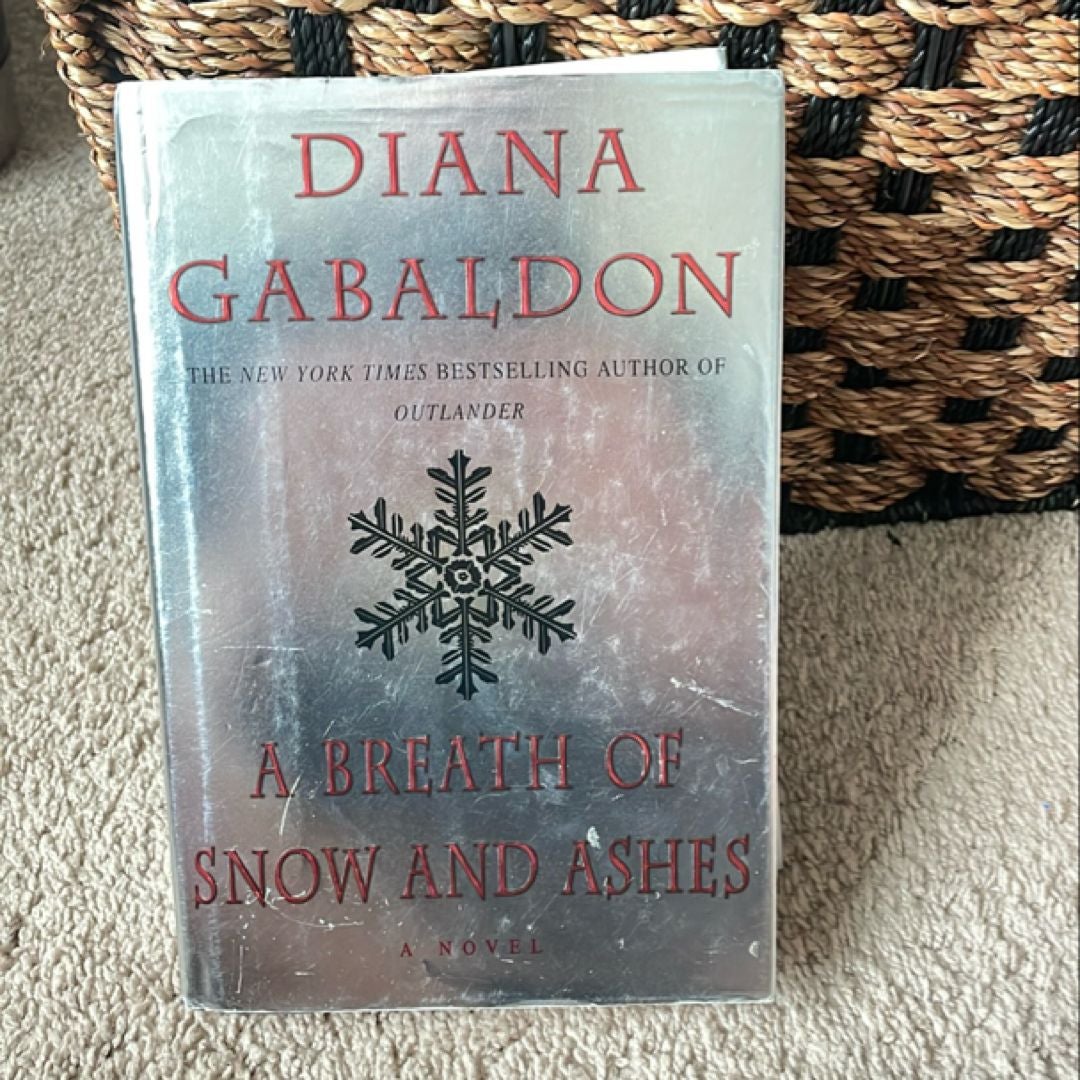 A Breath of Snow and Ashes by Diana Gabaldon