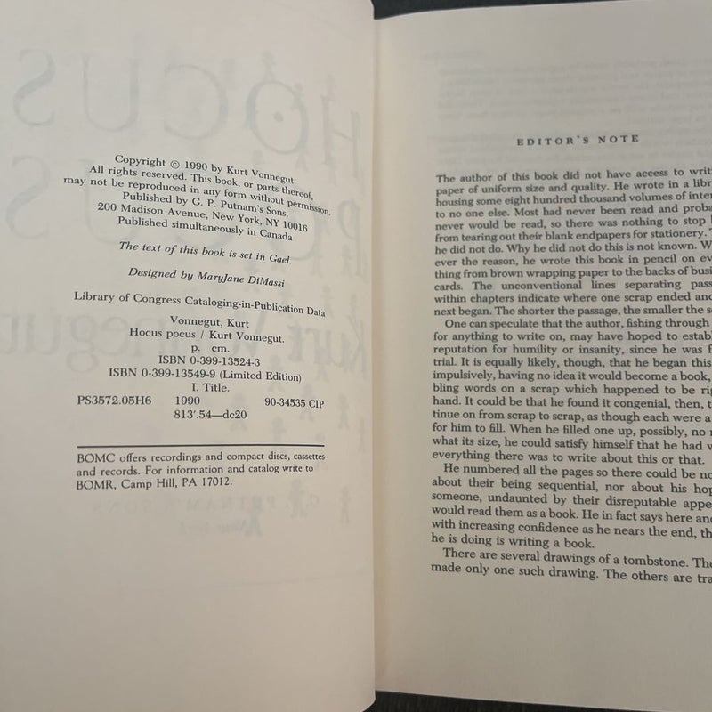 Hocus Pocus by Kurt Vonnegut, Hardcover | Pangobooks