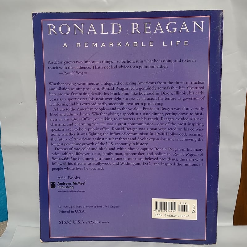 Ronald Reagan by Jim Cardigan, Paperback | Pangobooks