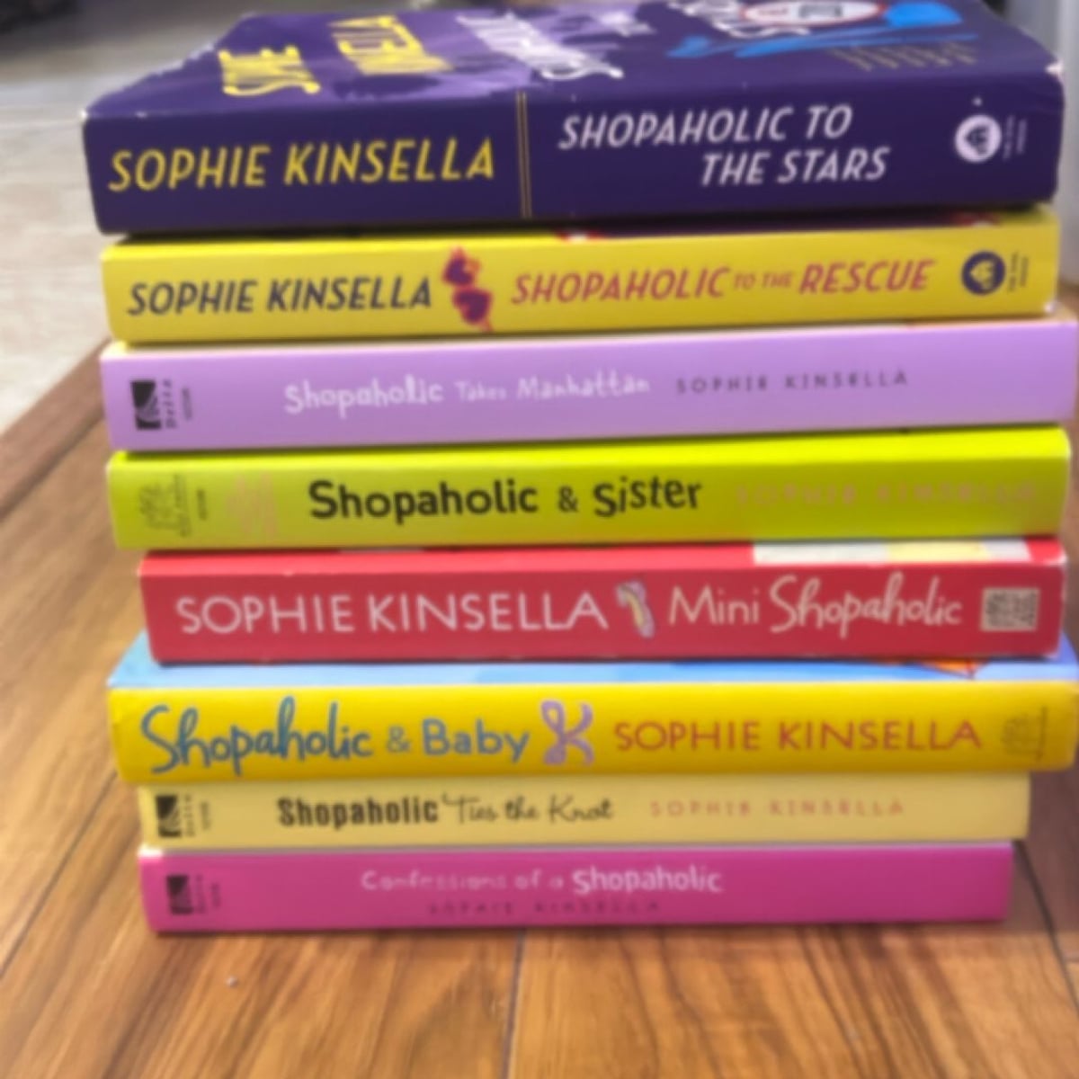 Set of 8 Shopaholic Books by Sophie Kinsella, Paperback | Pangobooks