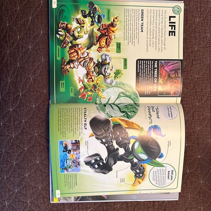 Skylanders Universe Chronicles by DK, Hardcover | Pangobooks