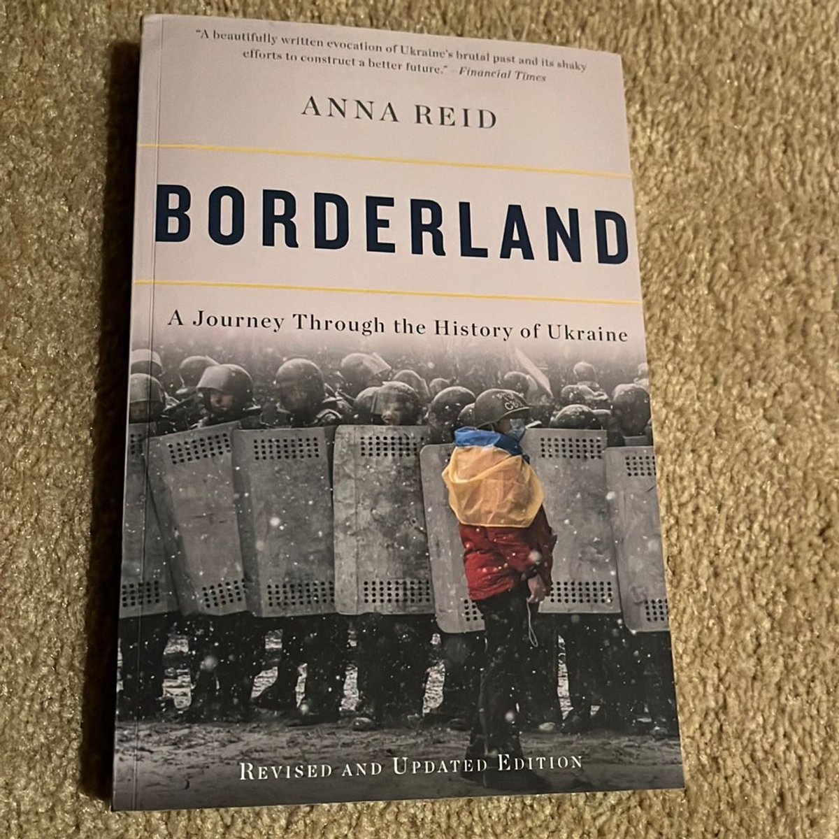 Borderland by Anna Reid, Paperback | Pangobooks