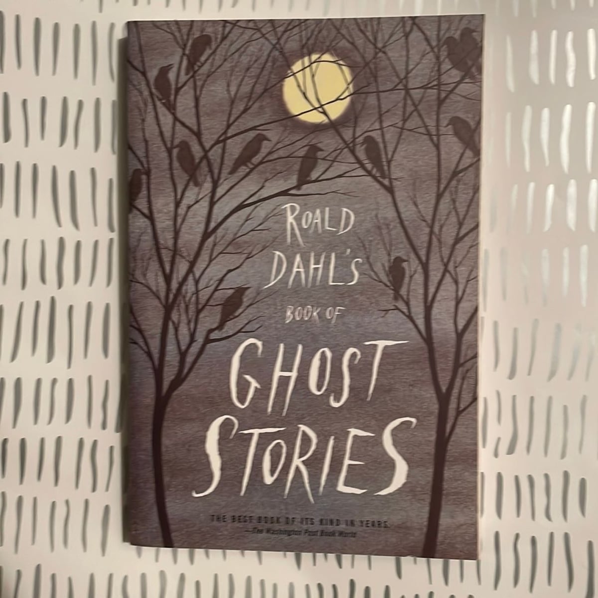 Roald Dahl's Book of Ghost Stories by Roald Dahl, Paperback | Pangobooks