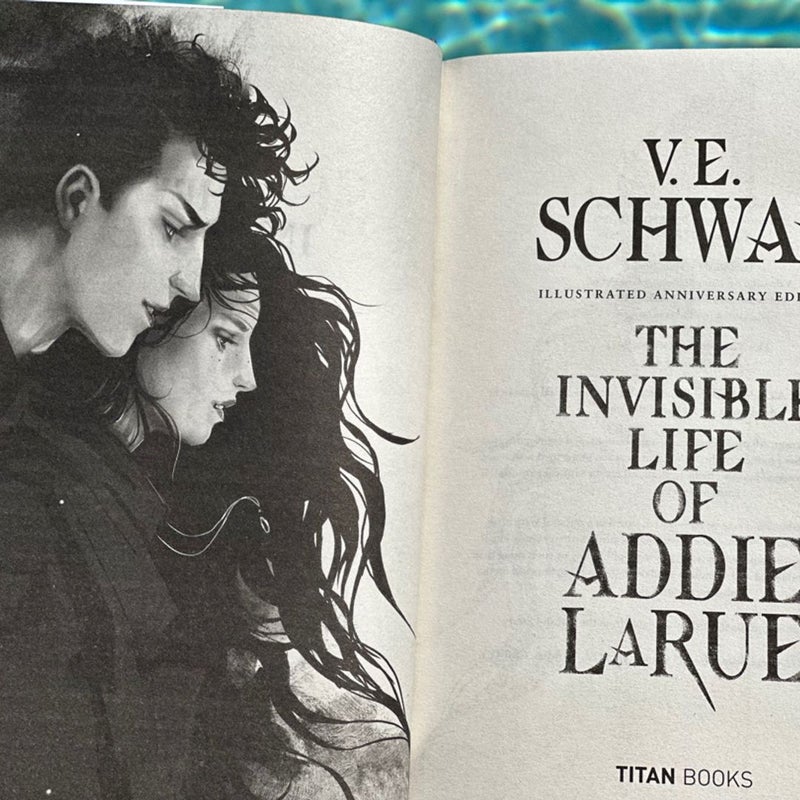 Special Edition The Invisible Life of Addie LaRue by V.E. Schwab, Hardcover | Pangobooks