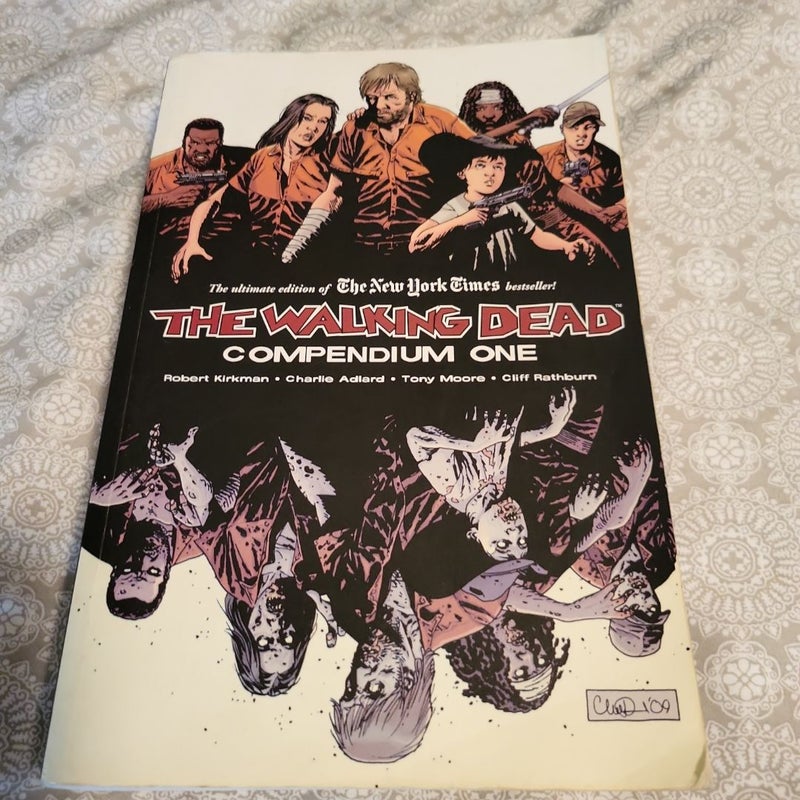 The Walking Dead Compendium by Robert Kirkman, Charles Adlard, Cliff ...