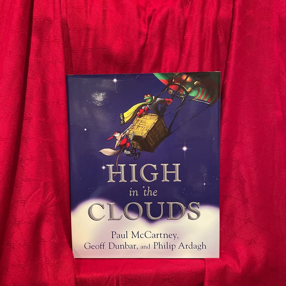 High in the Clouds by Geoff Dunbar, Hardcover | Pangobooks