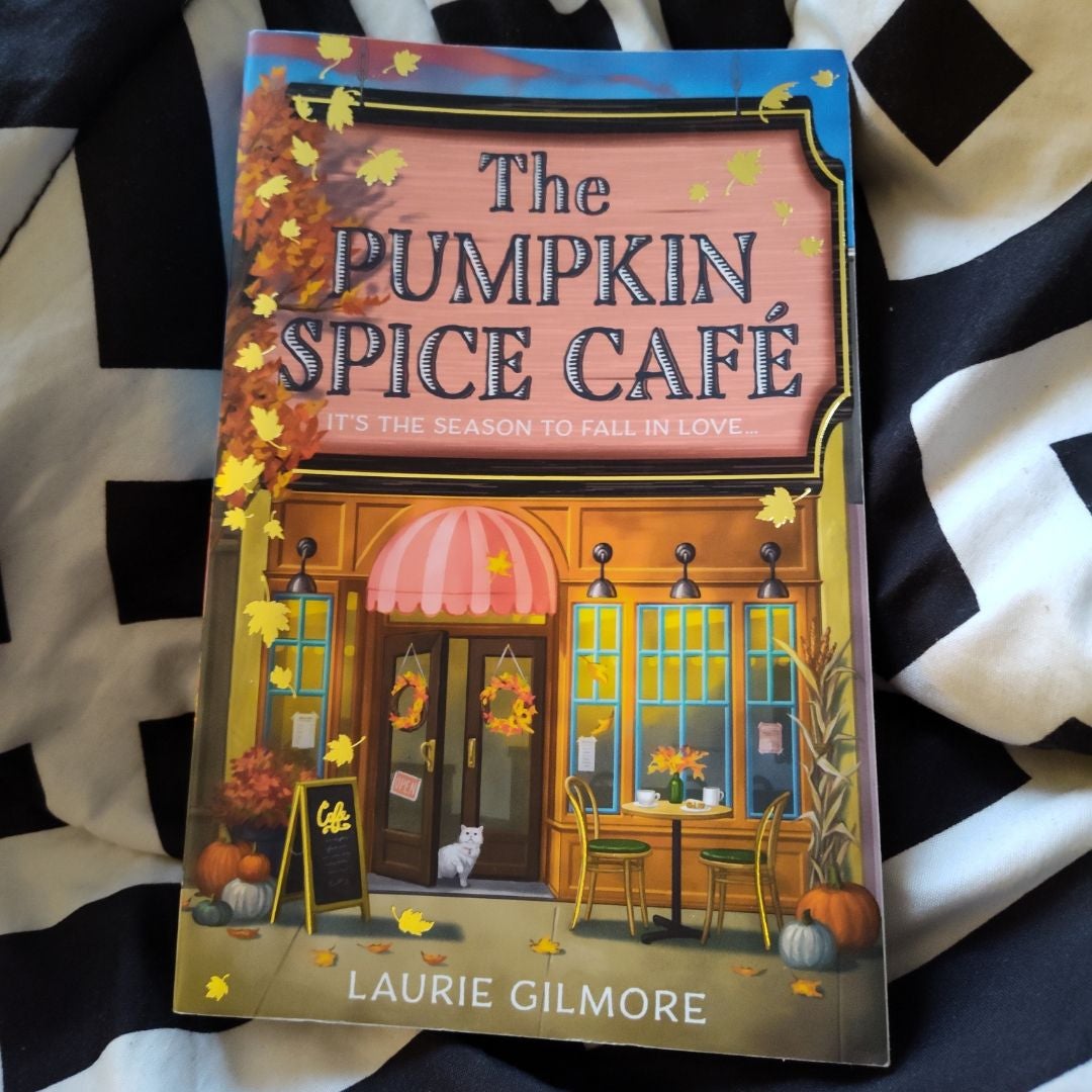 The Pumpkin Spice Café by Laurie Gilmore, Paperback | Pangobooks