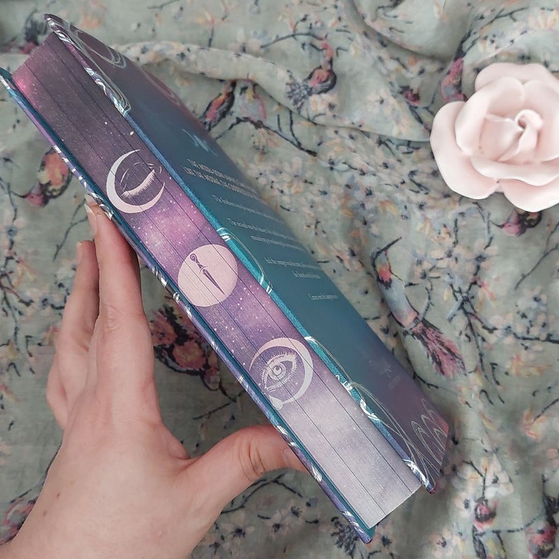 Threads That Bind by Kika Hatzopoulou, Hardcover | Pangobooks