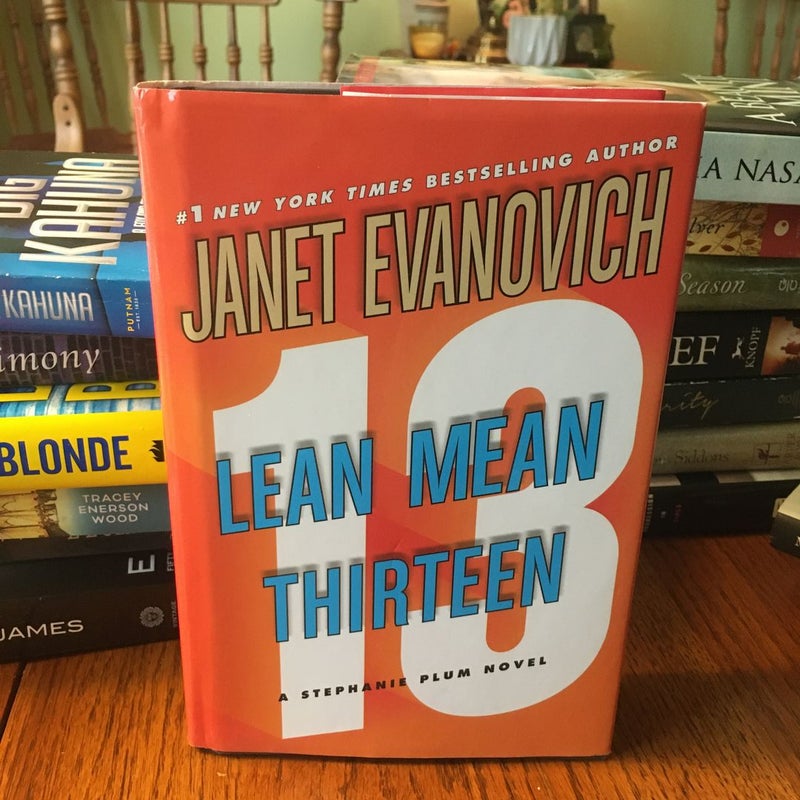 Lean Mean Thirteen by Janet Evanovich