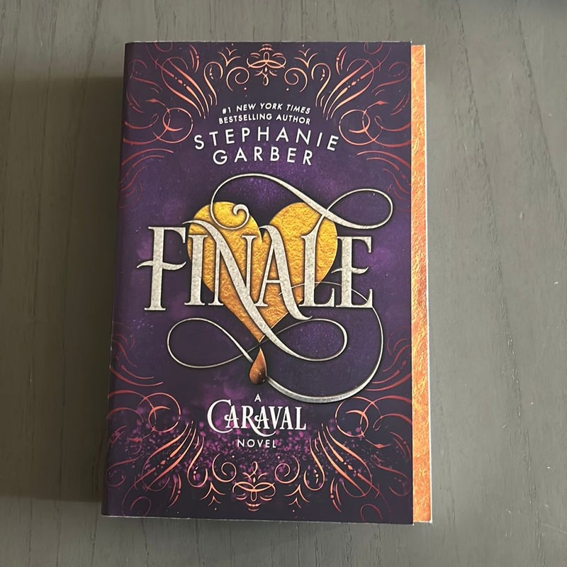 Finale by Stephanie Garber, Paperback | Pangobooks