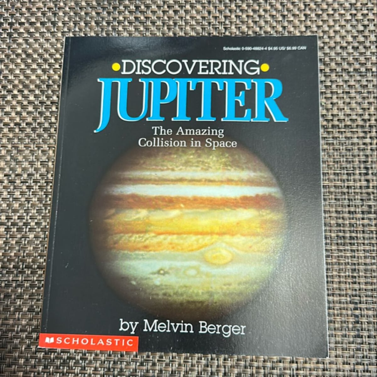 Discovering Jupiter by Melvin Berger