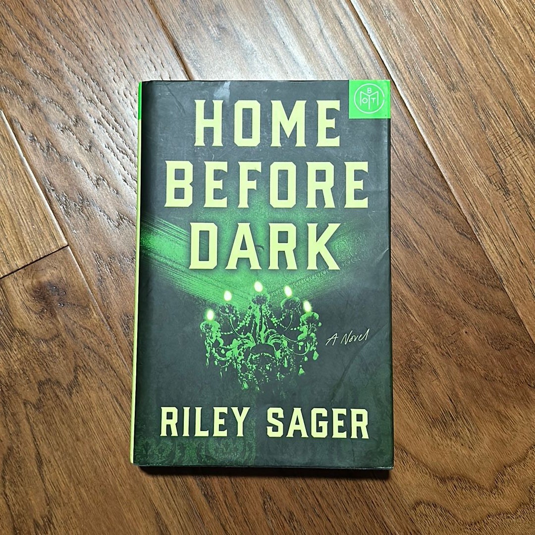 Home Before Dark by Riley Sager, Hardcover | Pangobooks