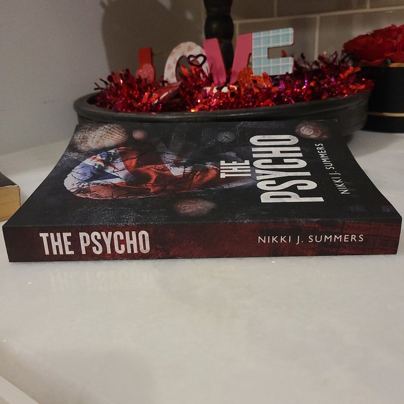 The Psycho by Nikki J Summers , Paperback | Pangobooks