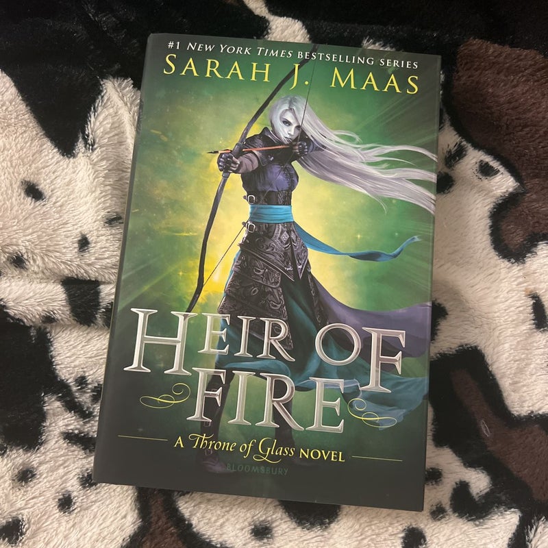 Throne of Glass Paperback Box Set Throne of Glass Paperback Box Set
