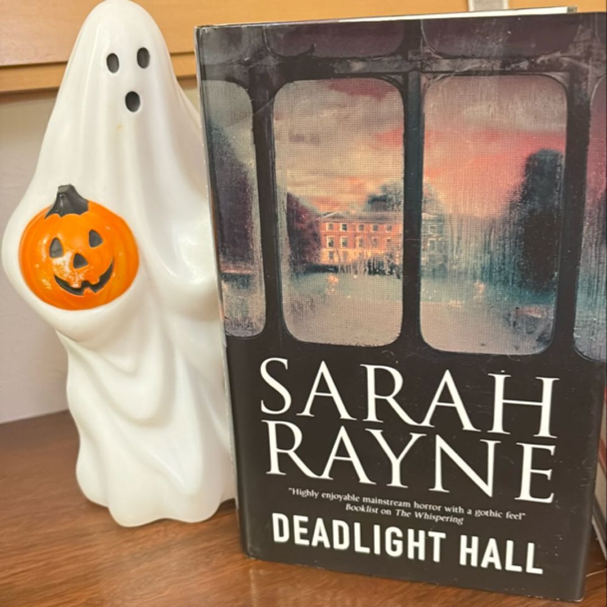Deadlight Hall by Sarah Rayne