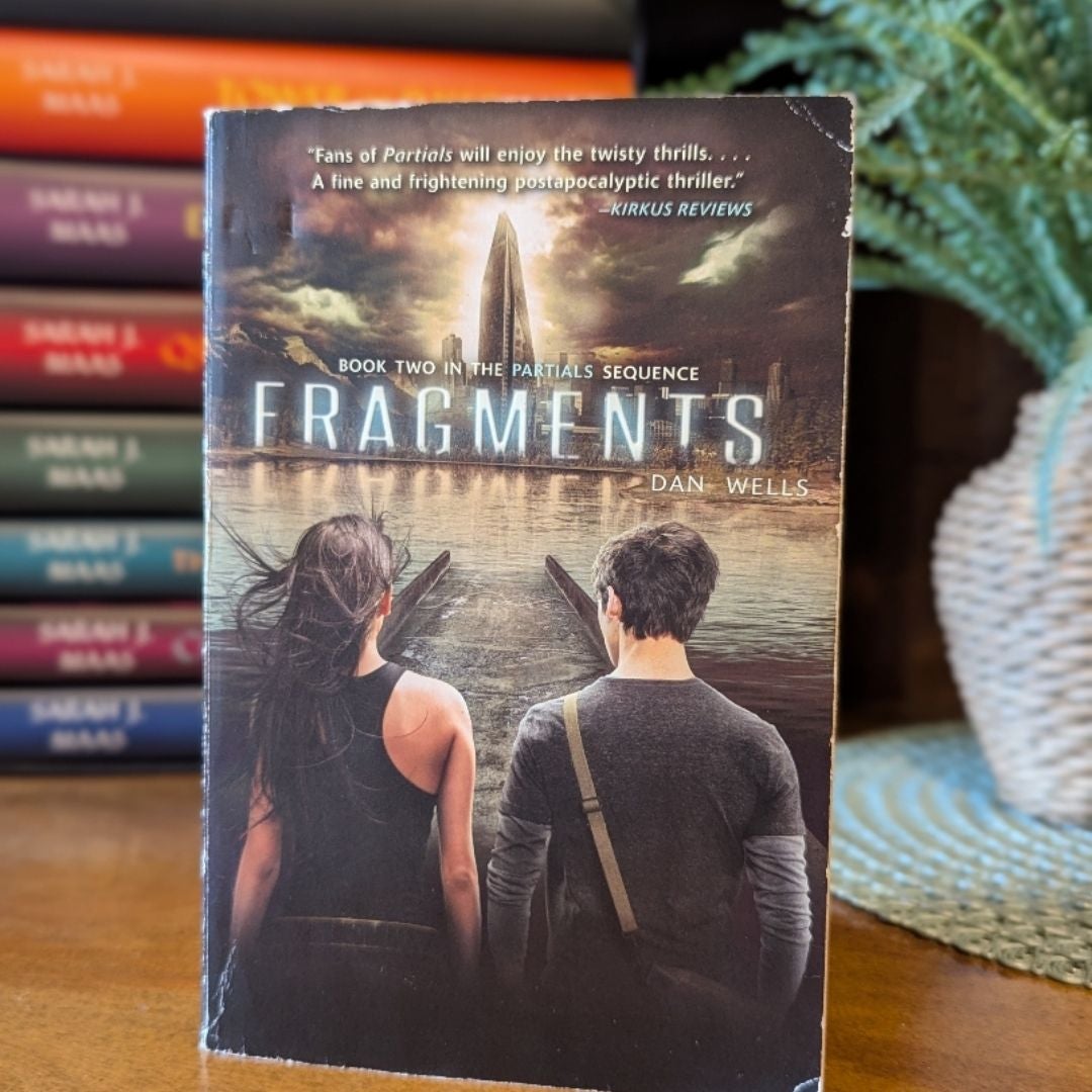 Fragments by Dan Wells, Paperback | Pangobooks