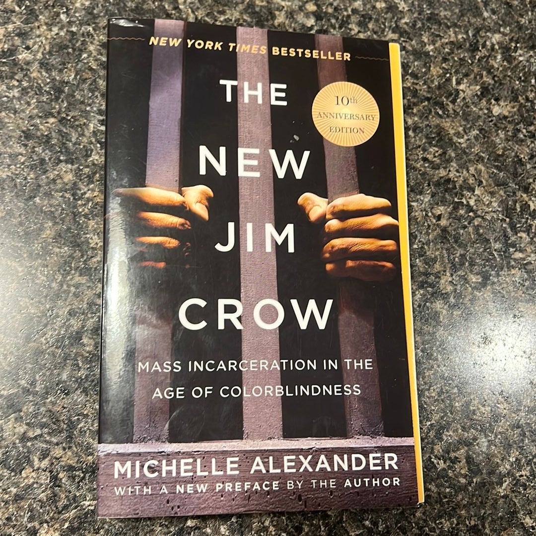 The New Jim Crow by Michelle Alexander, Paperback | Pangobooks
