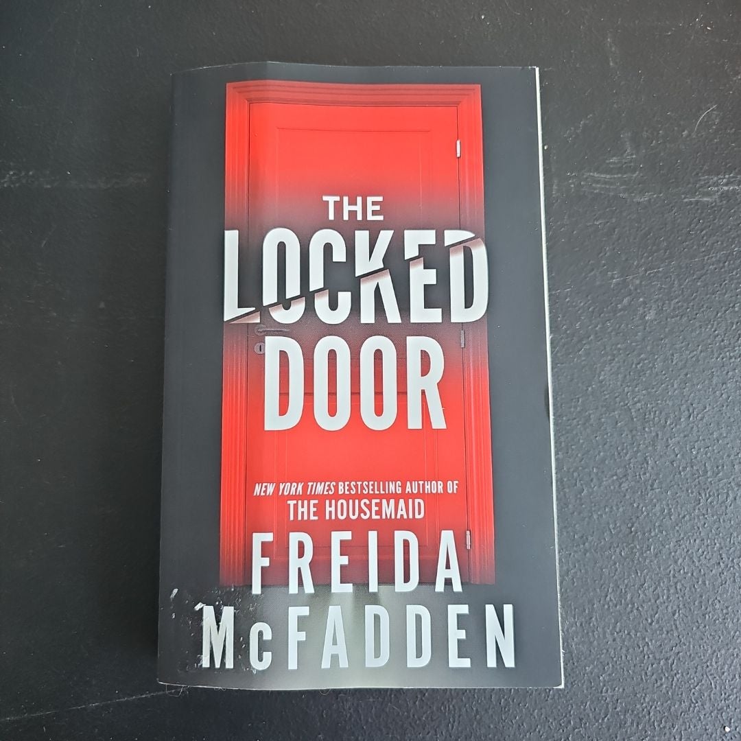 The Locked Door by Freida McFadden, Paperback | Pangobooks