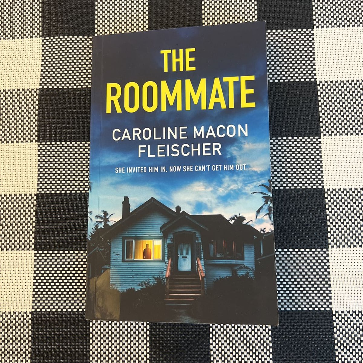 The Roommate by Caroline Macon Feischer, Paperback | Pangobooks