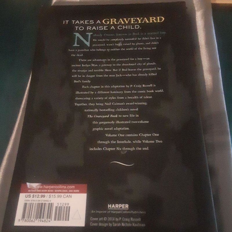 The Graveyard Book Graphic Novel, Part 1 – BLGQMG