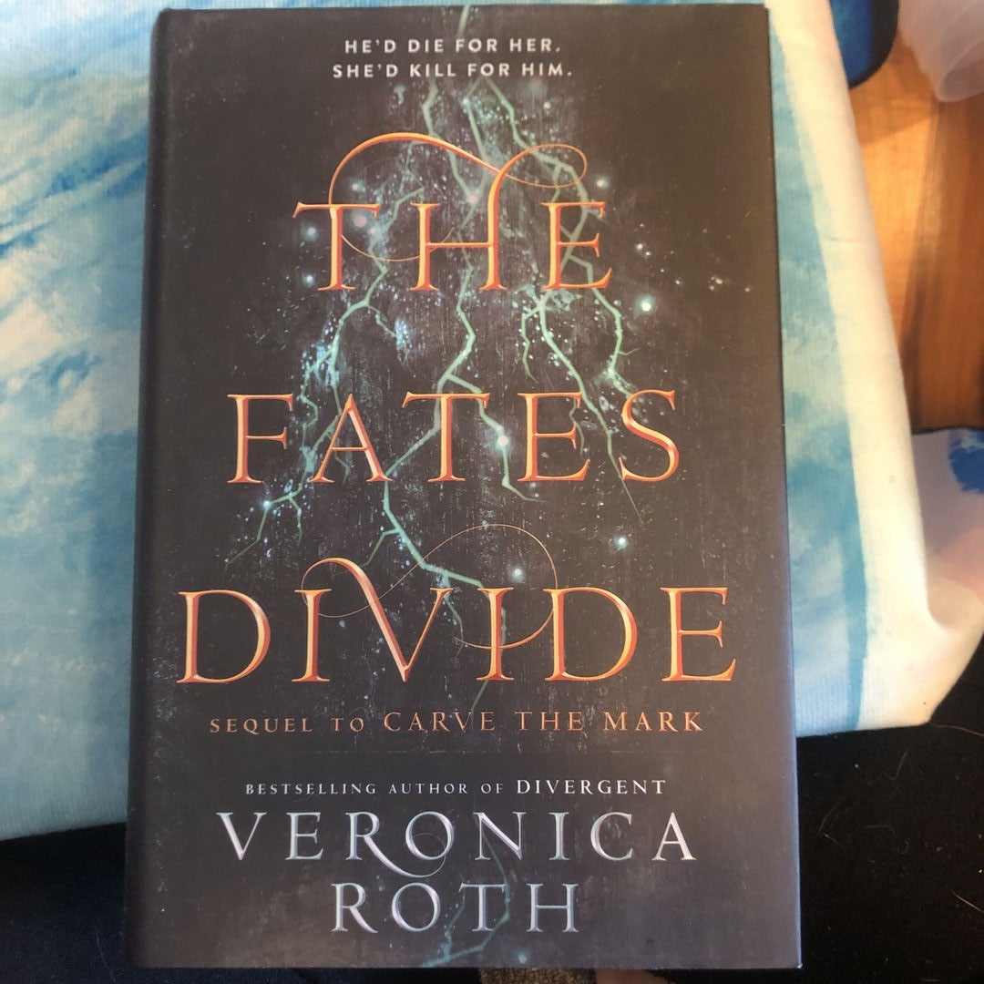 The Fates Divide by Veronica Roth, Hardcover | Pangobooks