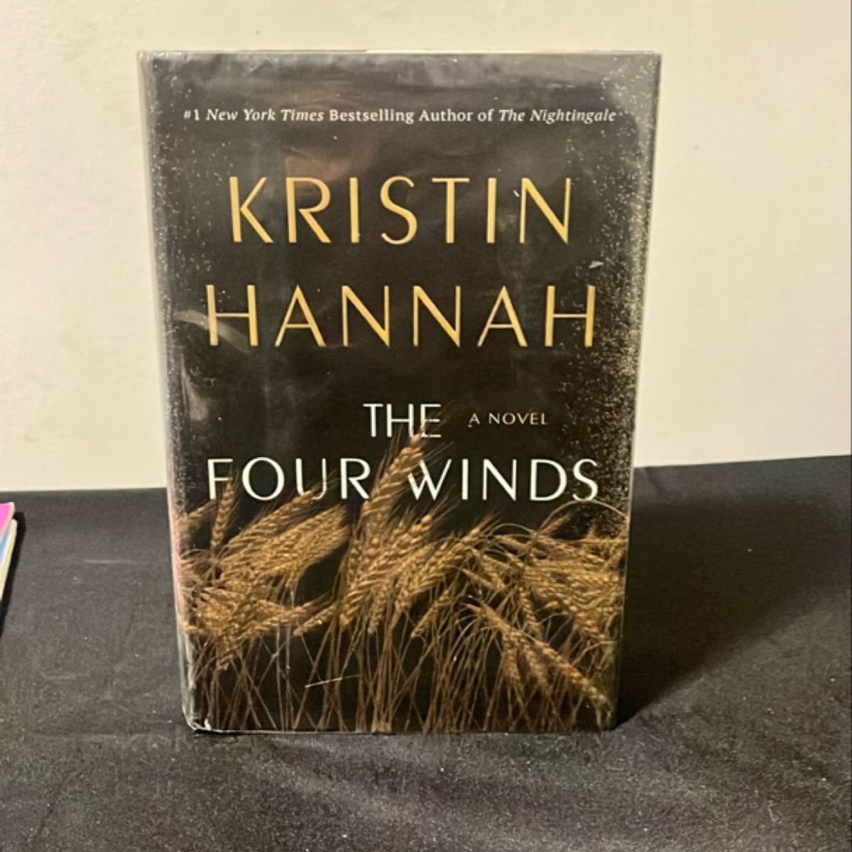 The Four Winds by Kristin Hannah, Hardcover | Pangobooks