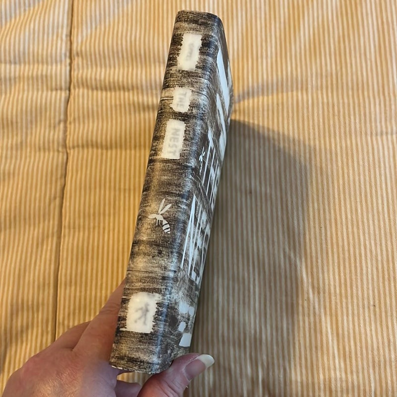 The Nest by Kenneth Oppel, Hardcover | Pangobooks