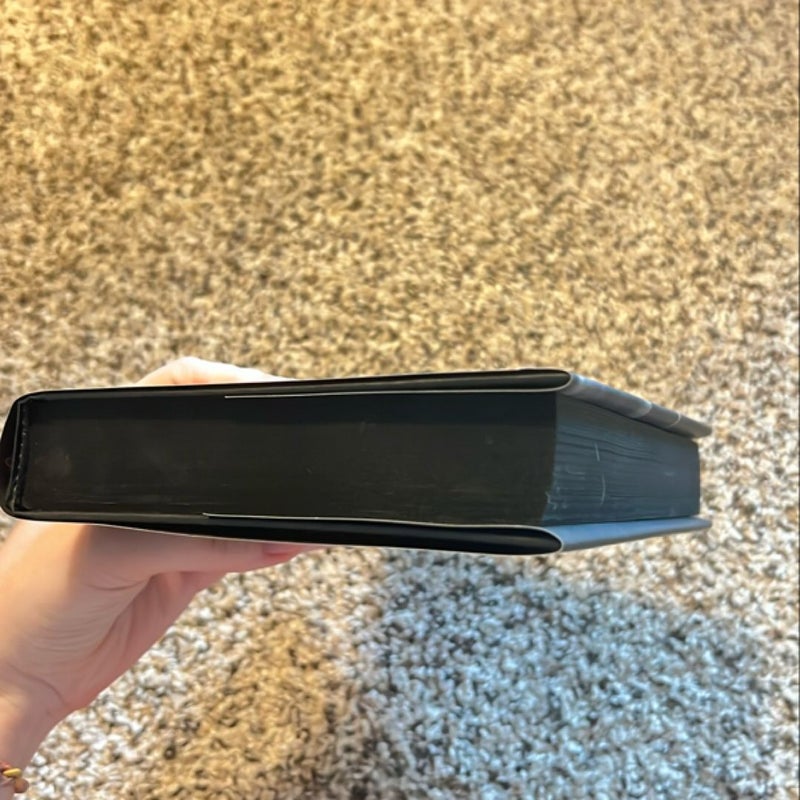 The Sins on Their Bones by Laura R. Samotin, Hardcover | Pangobooks