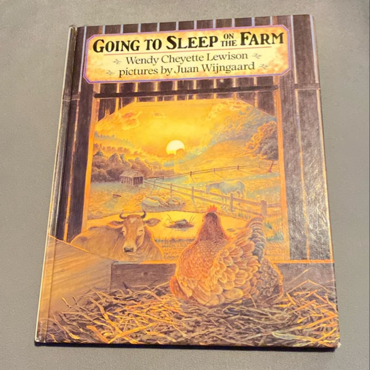 Going to Sleep on the Farm by Wendy Cheyette Lewison