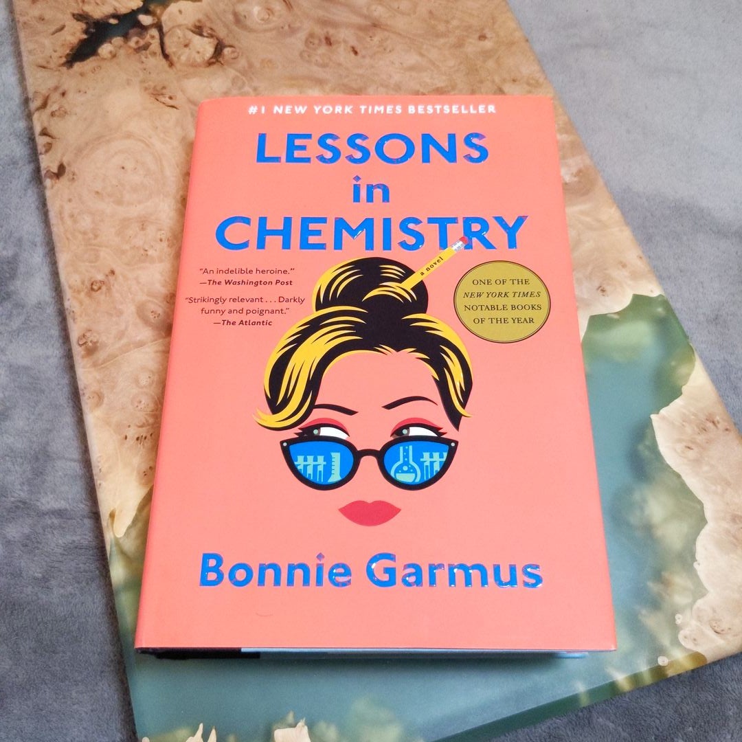 Lessons in Chemistry by Bonnie Garmus, Hardcover | Pangobooks