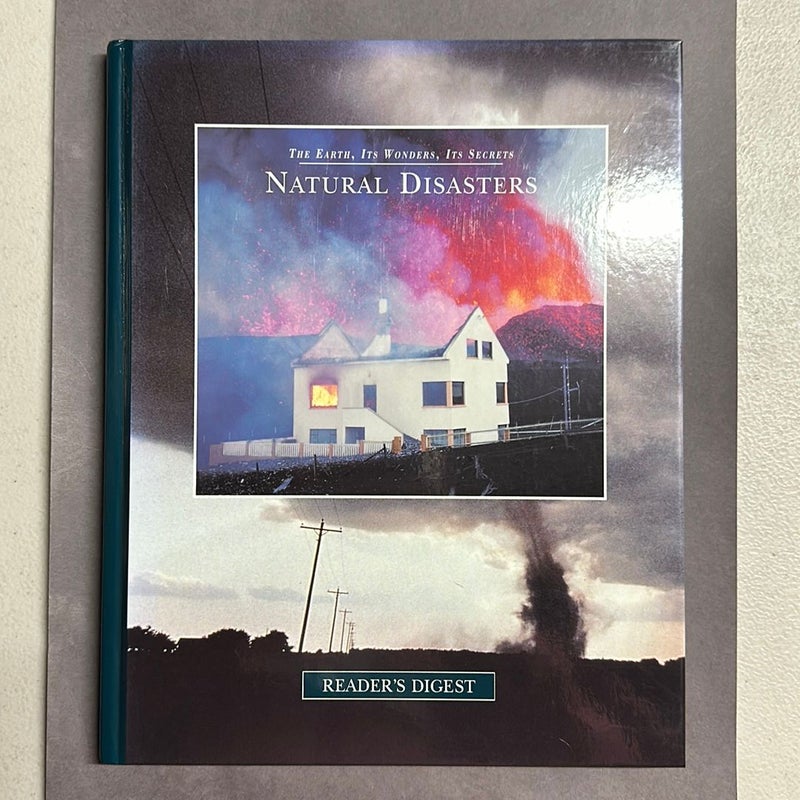 Natural Disasters by Reader's Digest Editors, Hardcover | Pangobooks