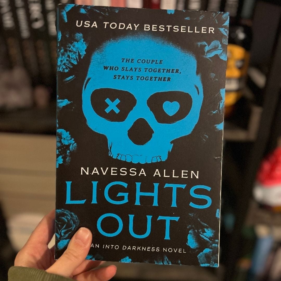 Lights Out by Navessa Allen, Paperback | Pangobooks